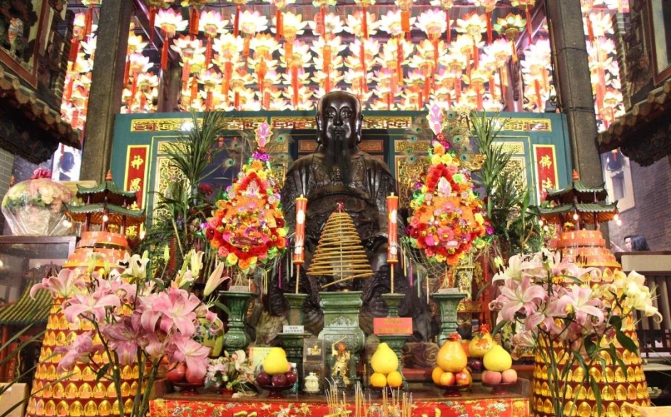Day Trip to Cheung Chau Island with Lunch